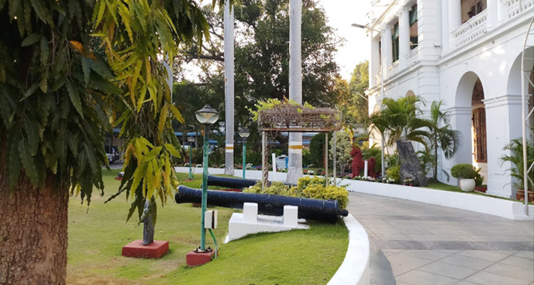 Raj Nivas Puducherry (Entry Fee, Timings, History, Built by, Images ...